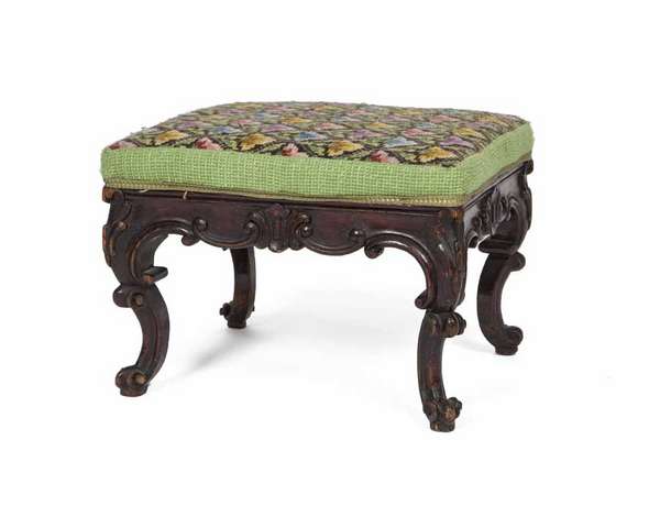 AN IRISH CARVED MAHOGANY STOOL, 19th - Auktionen & Preisarchiv